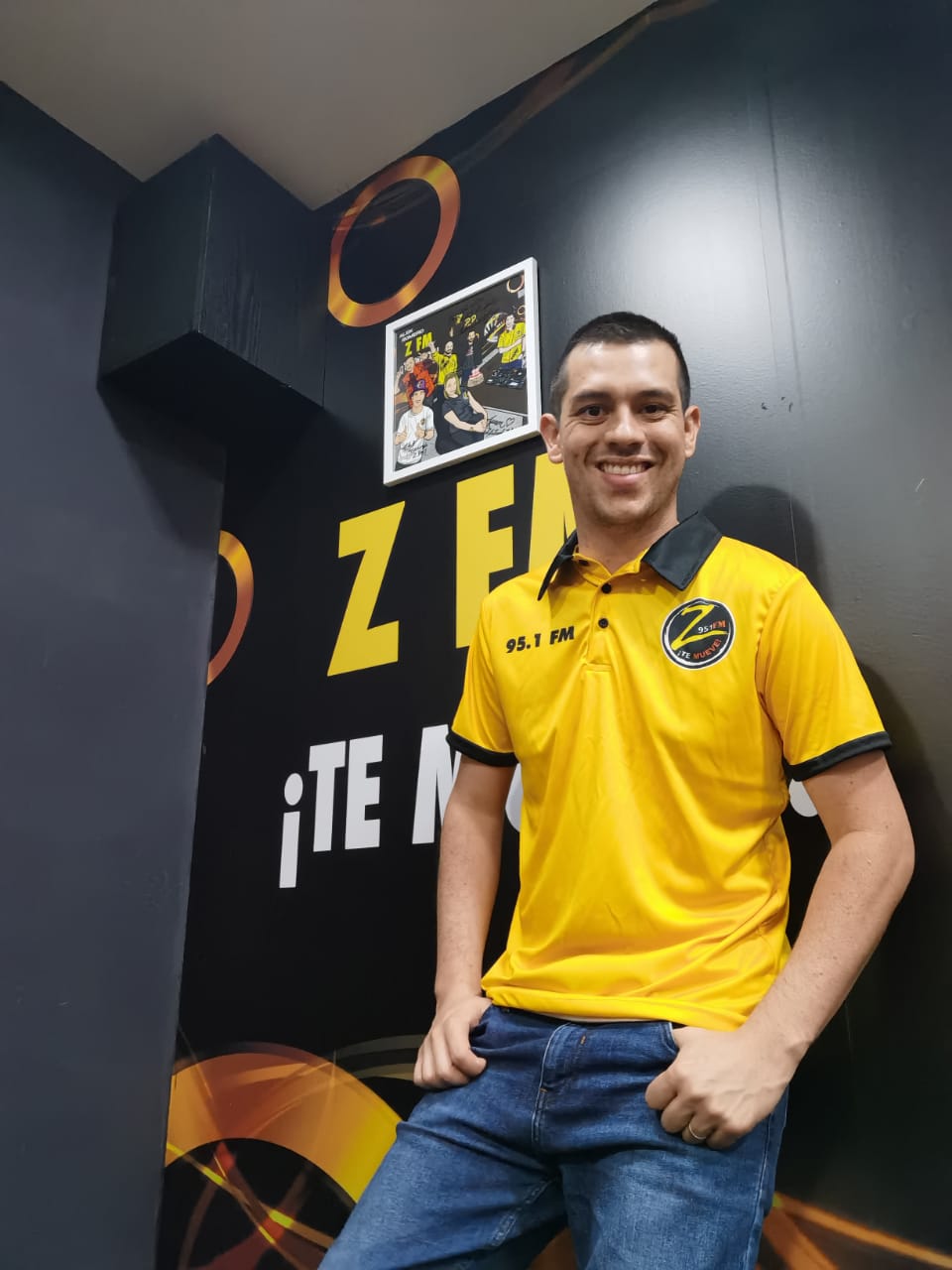 Alex Romero - Locutor - Zeta FM